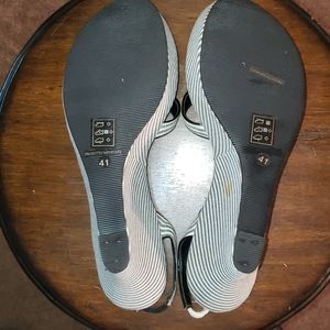 Donna Loka | Shoes | Nwot Sandals | Poshmark